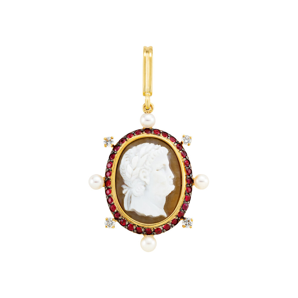 Mellerio - 18k Yellow Gold Precious Shell Cameo Charm