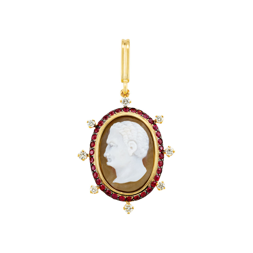 Mellerio - 18k Yellow Gold Precious Shell Cameo Charm