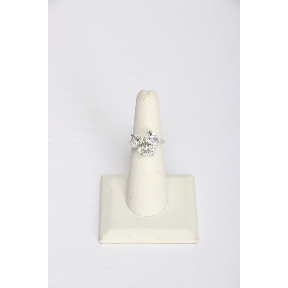 Louis Newman - Platinum 3 Stone Diamond Fancy Ring